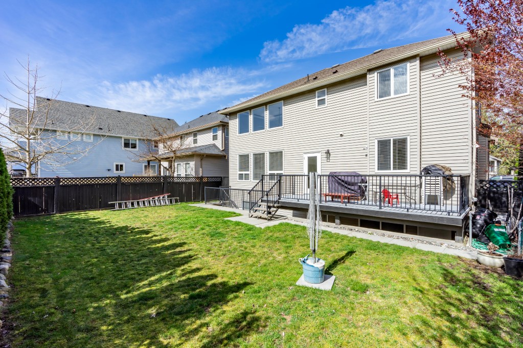 Sun Drenched Southern Exposure Home | Eximus