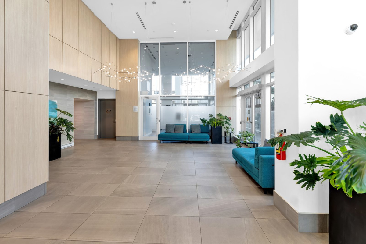 Open Concept Luxury Condo Built by Award Winning Bosa Properties | Eximus